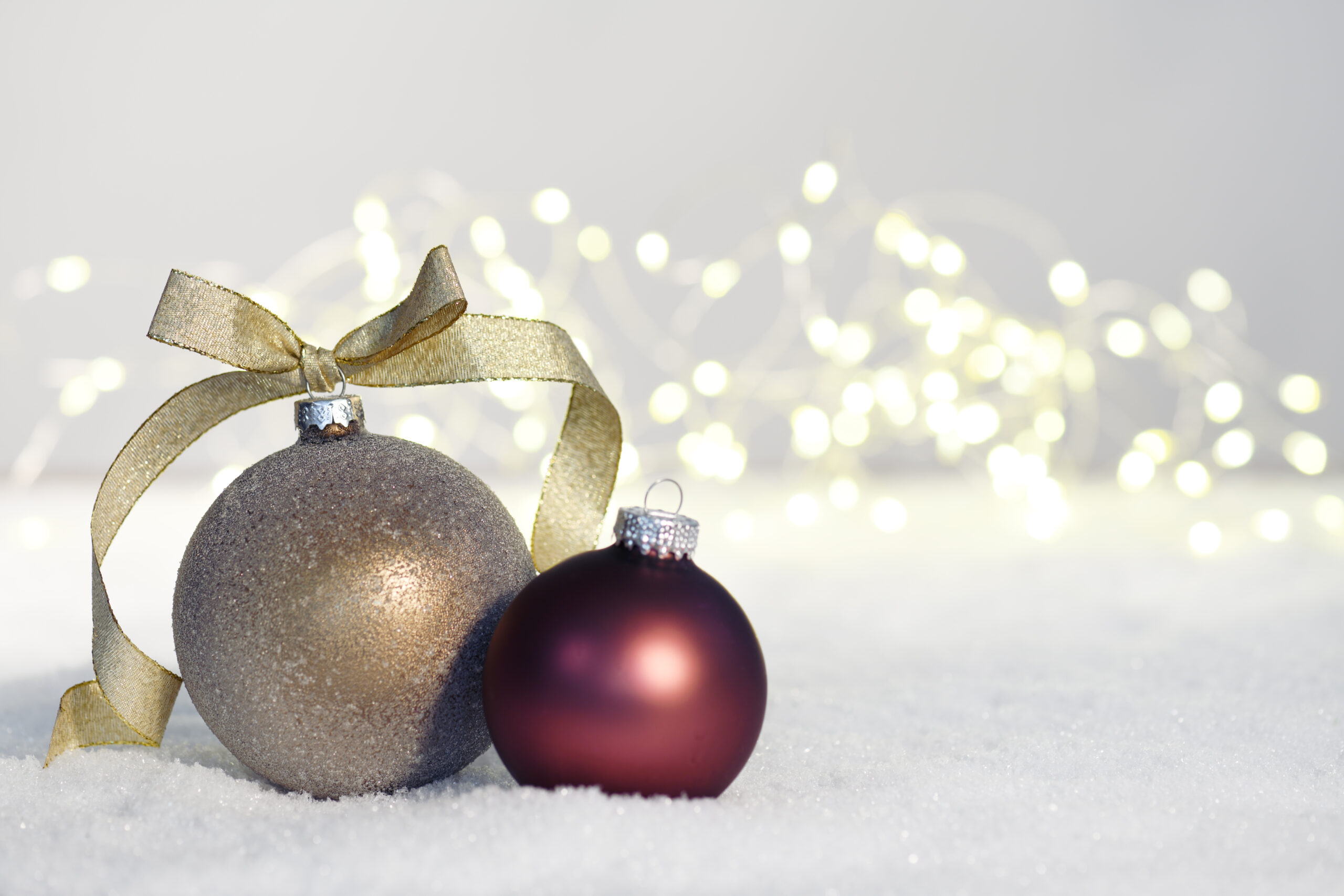 Christmas Period - Baubles To Blooms